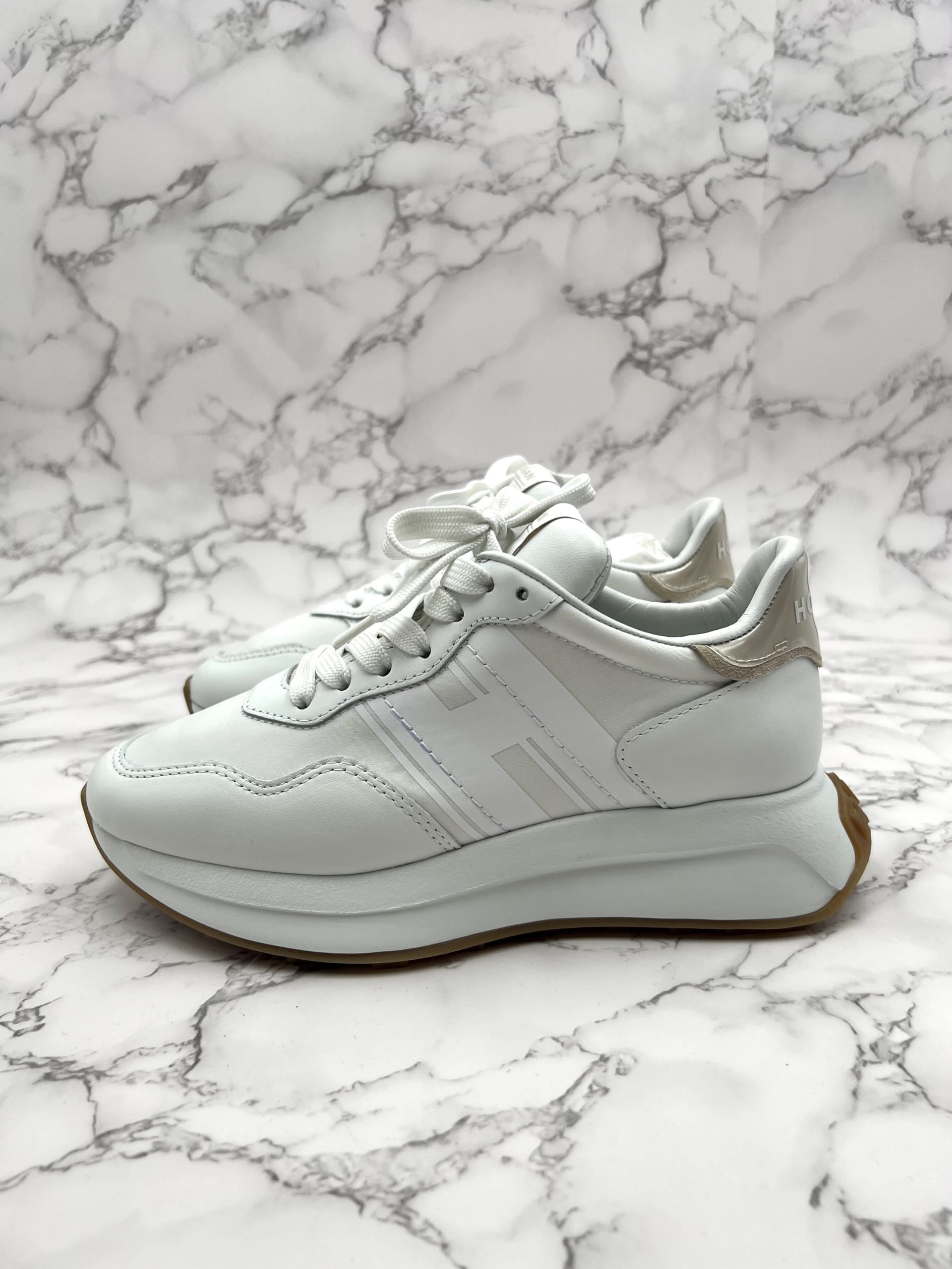 HOGAN - Sneaker h641